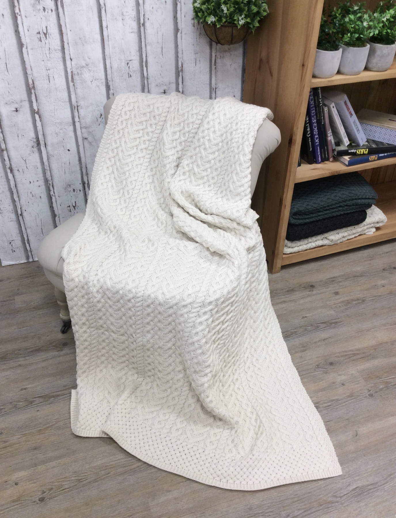 Couverture plaid irlandaise traditionnelle pure laine mérinos Aran Crafts